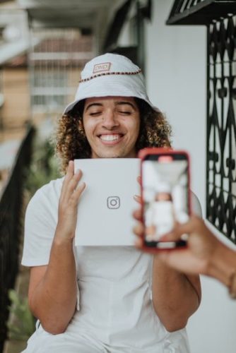 DENDEZEIRO: a primeira marca de moda brasileira a fazer uma collab com ...